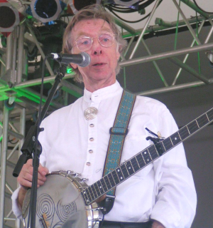 Death of Irish Folk Musician Tommy Makem | seamus dubhghaill